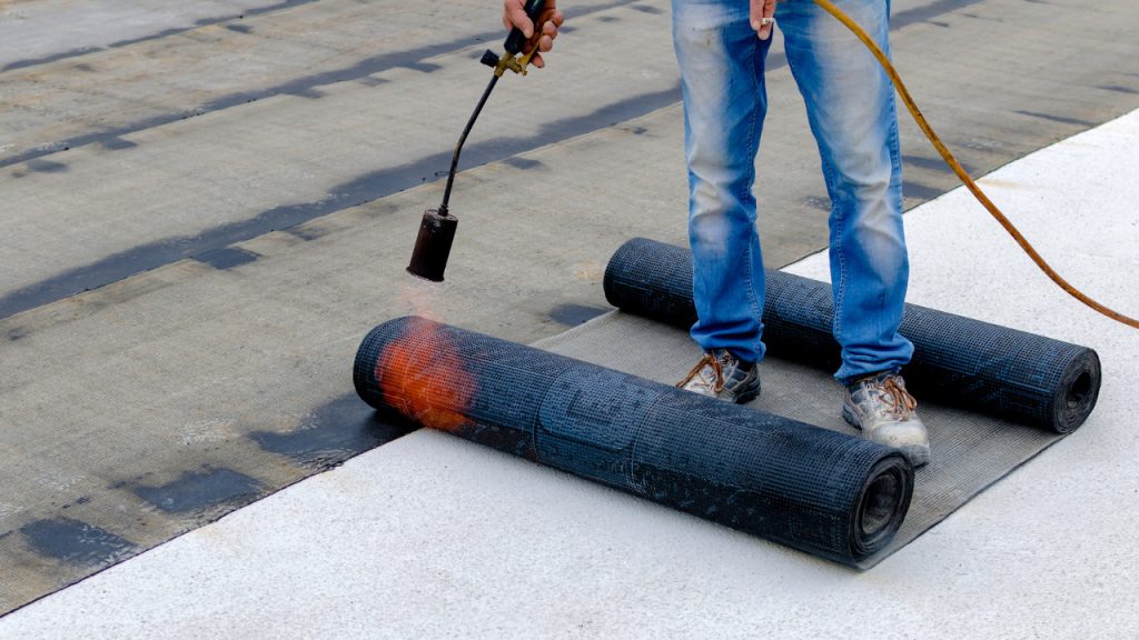 Liquid-Applied vs Torch-On Waterproofring Membrane: What's the Difference?